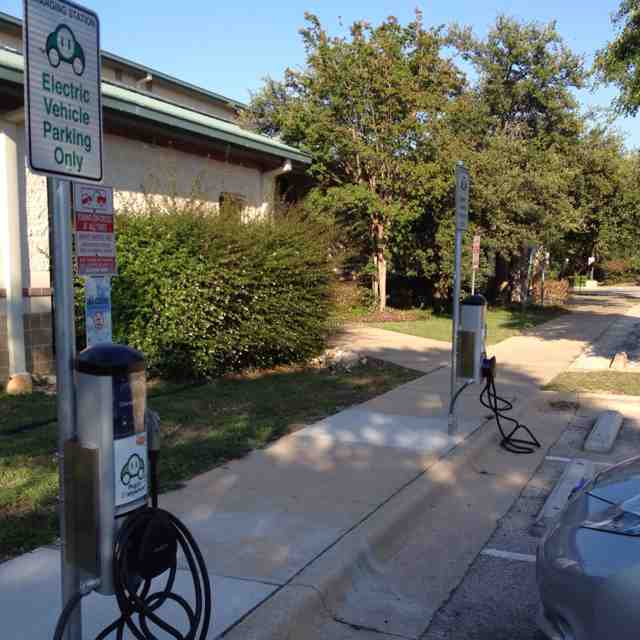 Austin Public Library - Milwood Branch | Austin, TX | EV Station