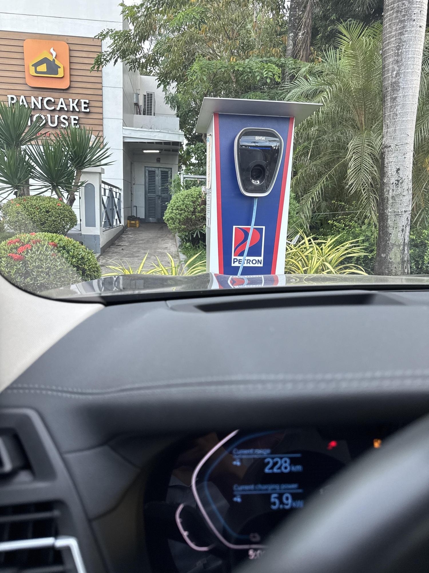 Petron NLEX KM 31 Bocaue - Southbound | Balagtas, Central Luzon | EV ...