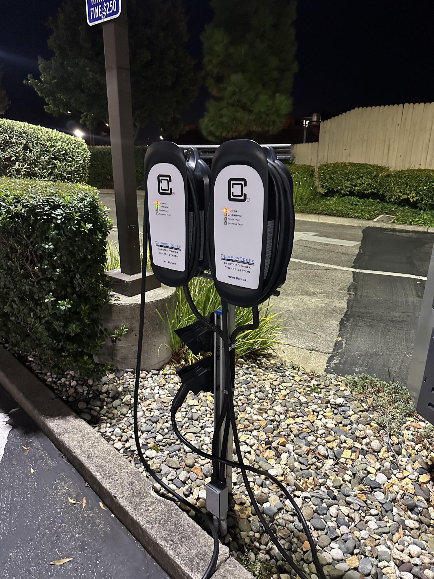 Taco Bell | South San Francisco, CA | EV Station