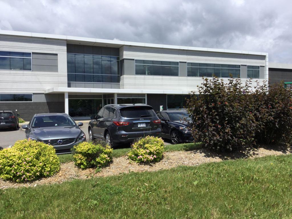 Conglom | Montréal, QC | EV Station