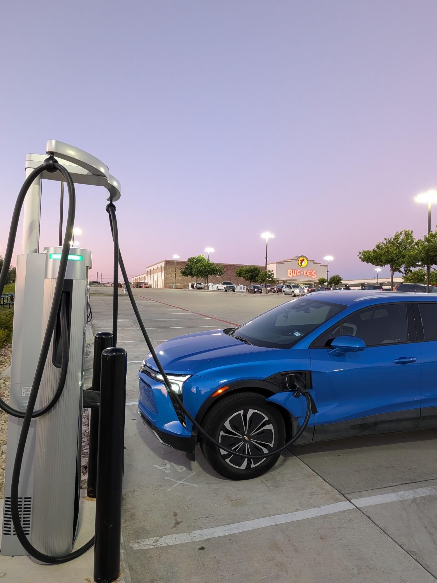 Buc-ee's Temple, TX | Mercedes-Benz High-Power Charging | Temple, TX ...
