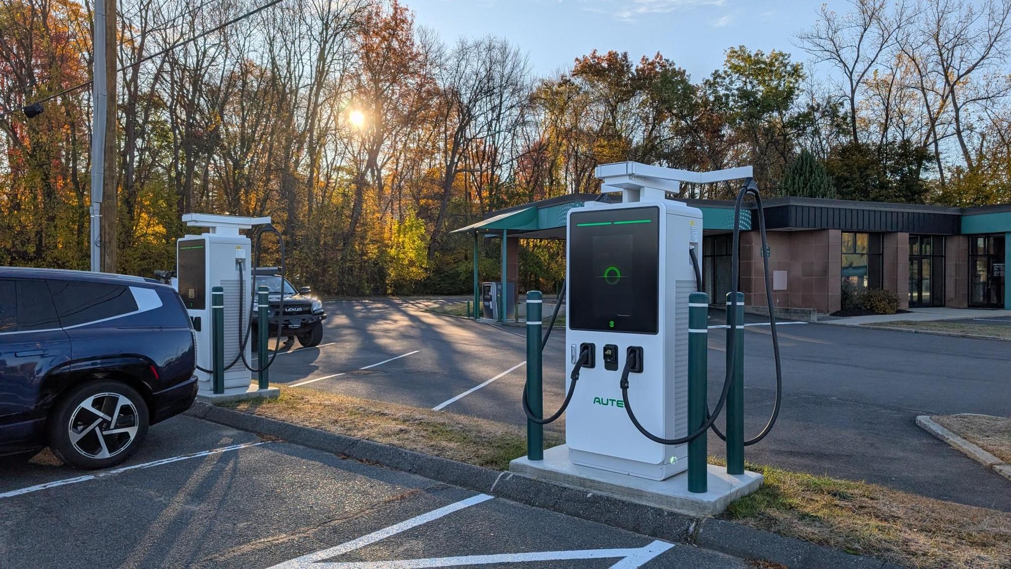 Dunbar Shopping Center (2) | East Longmeadow, MA | EV Station
