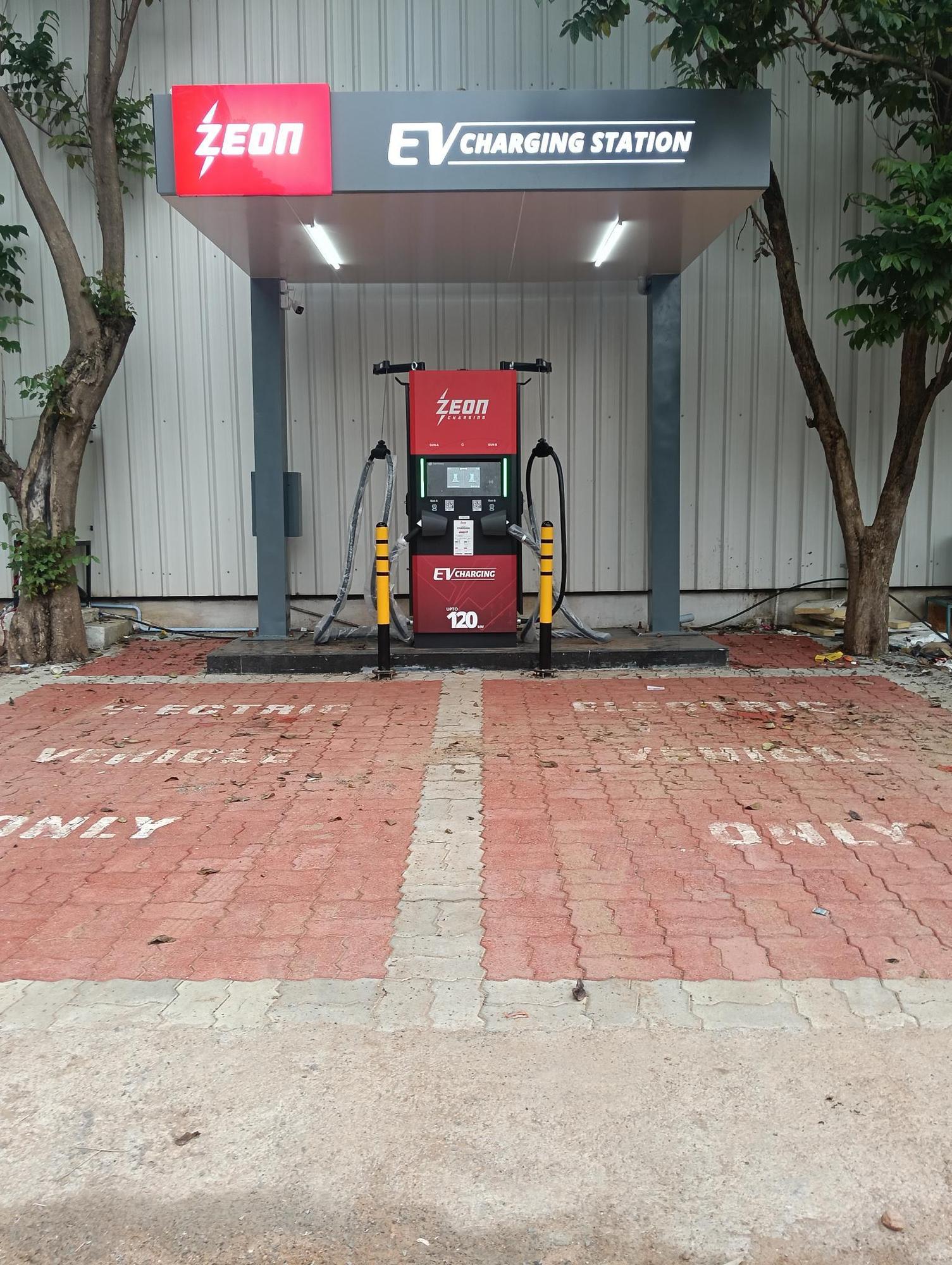 Zeon Charging | Fast Charger DC 120kW CCS2 Dual Gun Charger ...
