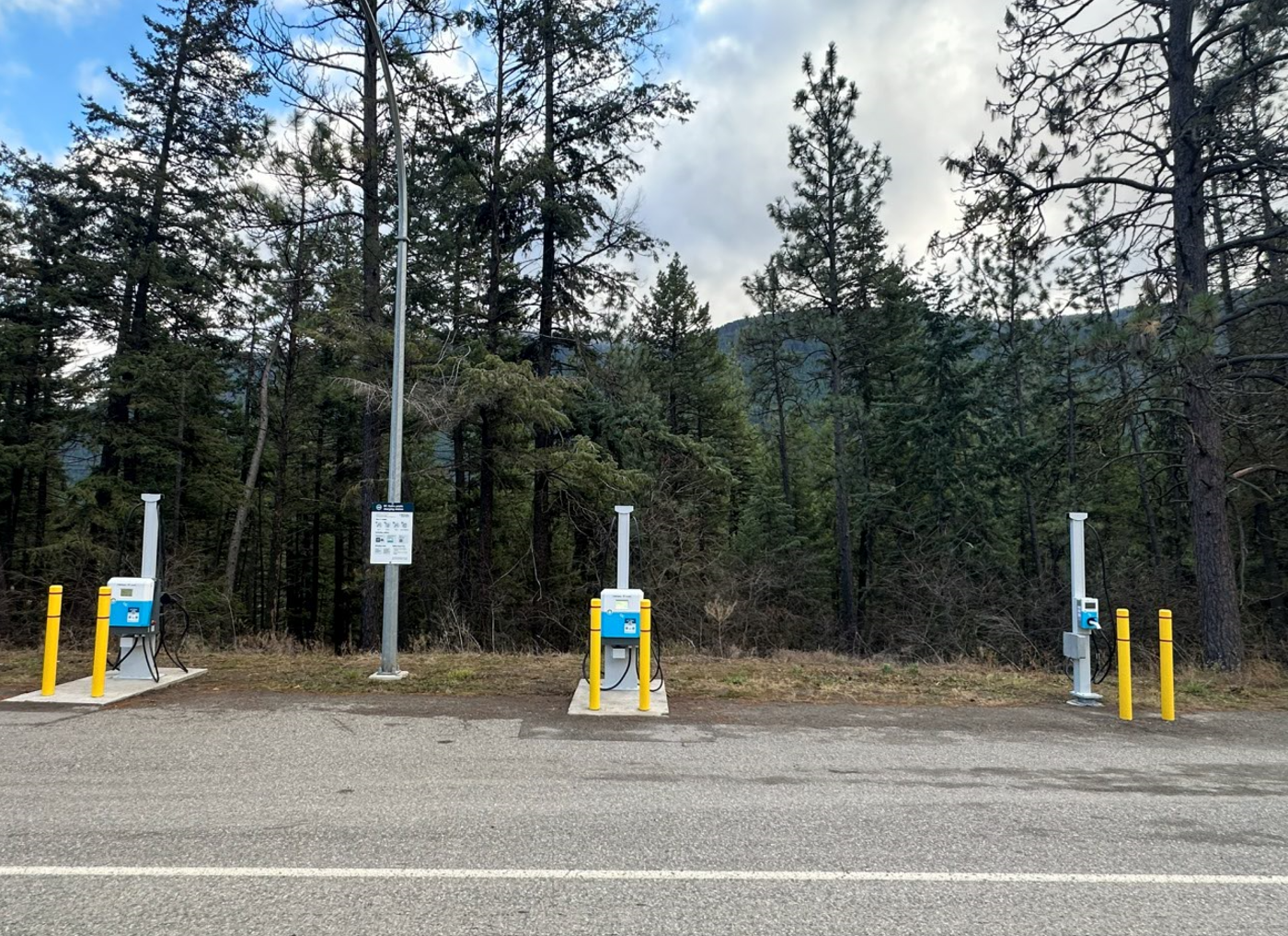 Una Rest Area | Armstrong, BC | EV Station