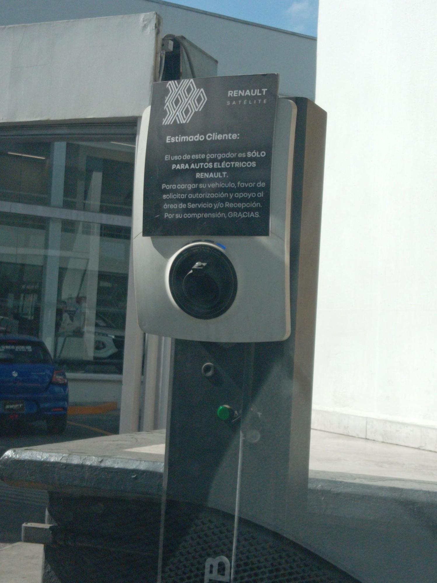 Renault Satélite | Naucalpan de Juárez, Méx. | EV Station