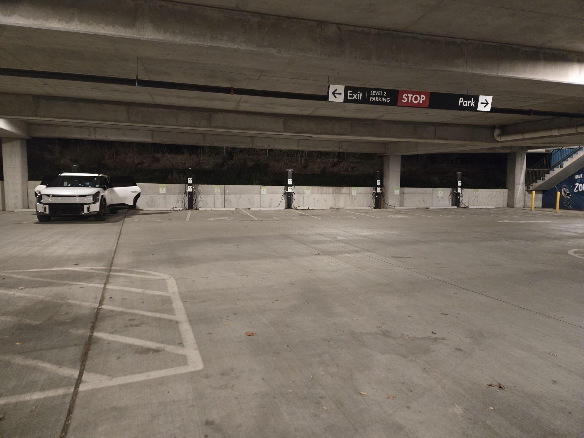 Nashville Zoo - Garage | Nashville, TN | EV Station