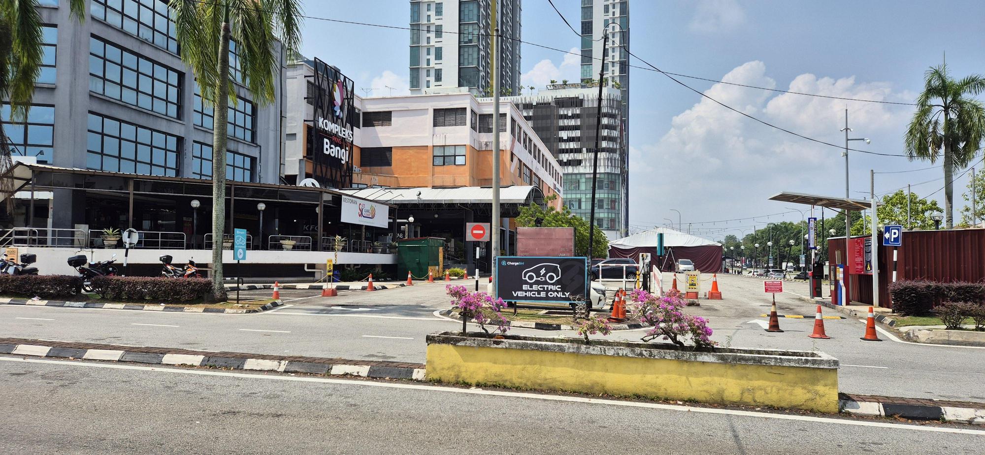 ChargeSini | PKNS Complex Bangi (22kW AC, 20kW DC, 40kW DC) | Bandar ...