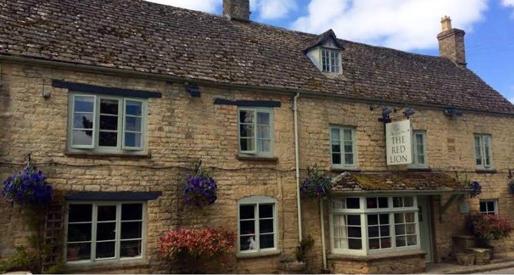 The Red Lion Pub | Long Compton, England | EV Station