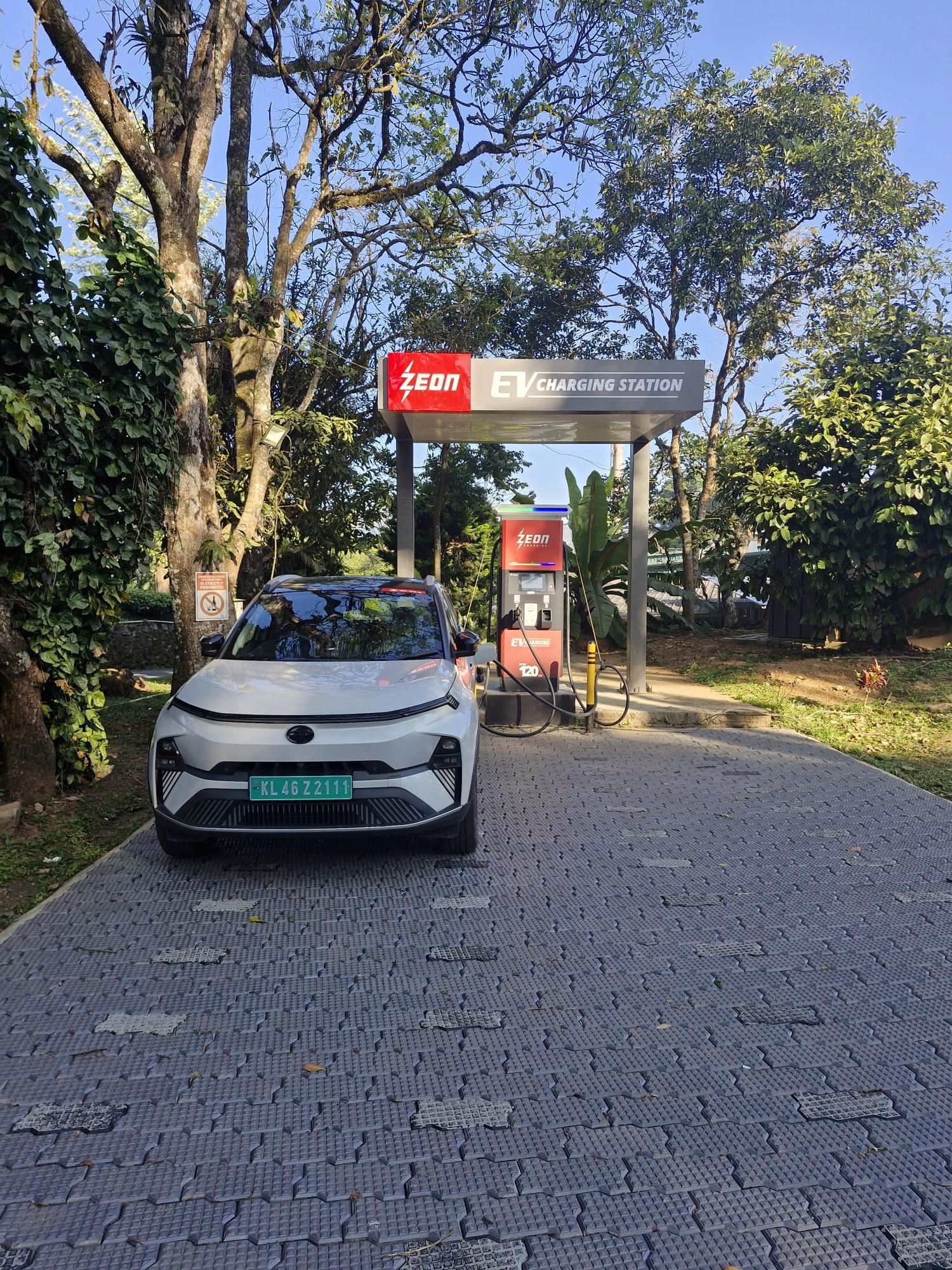 Zeon Charging | DC 60kW CCS2 Dual Gun Charger | Kuttikkanam | Teyla ...
