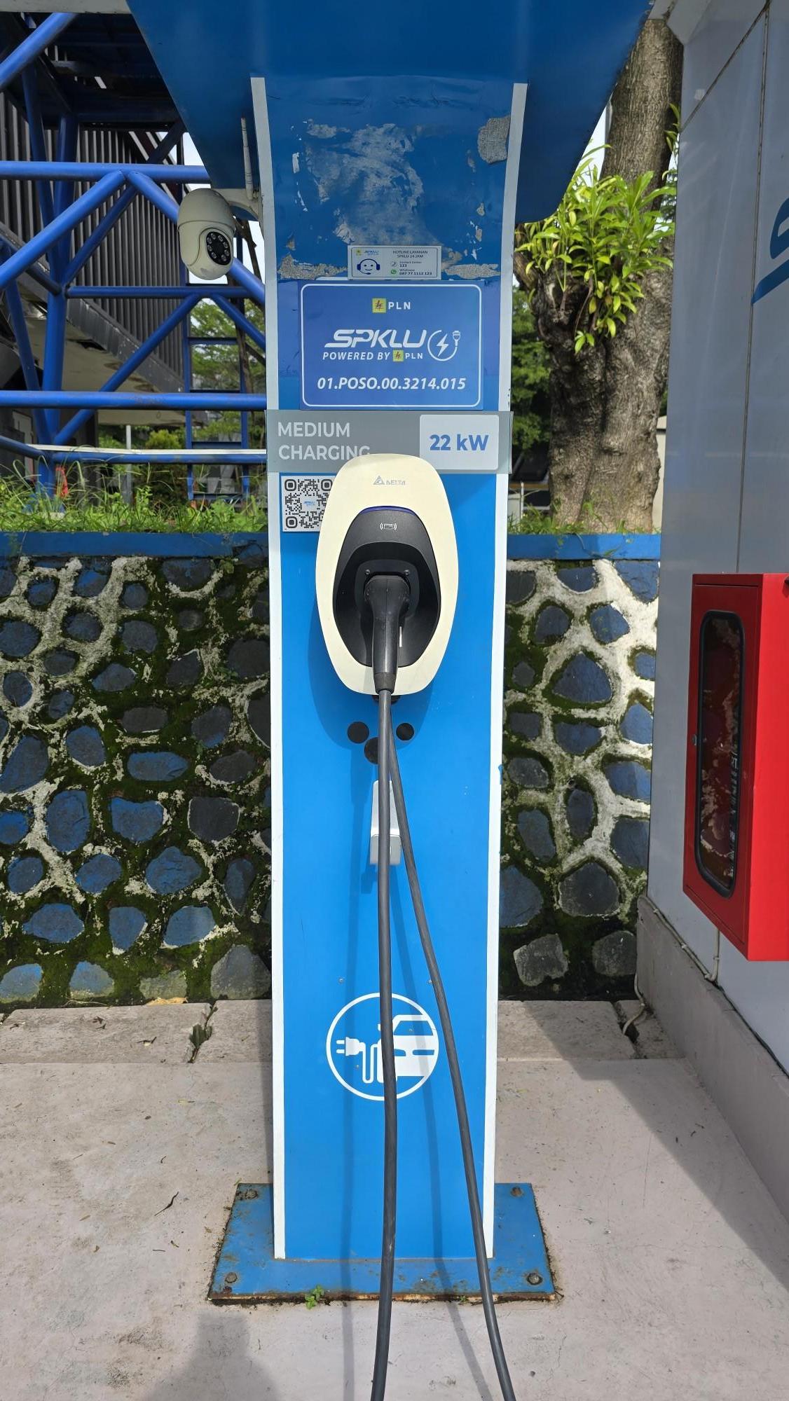 SPKLU PLN Rest Area Travoy 88B Cipularang (Arah Jakarta) | 9CWF+HCQ ...