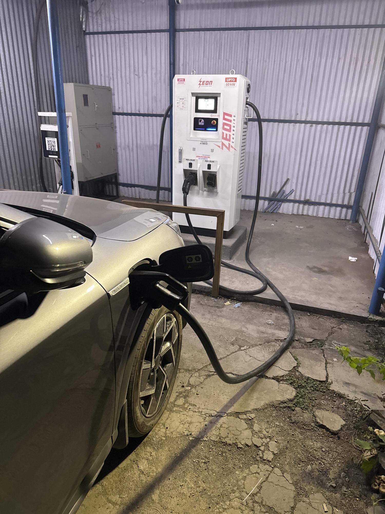 Zeon Charging | DC 60kW CCS2 Dual Gun | Arutperun Jothi EV charging ...