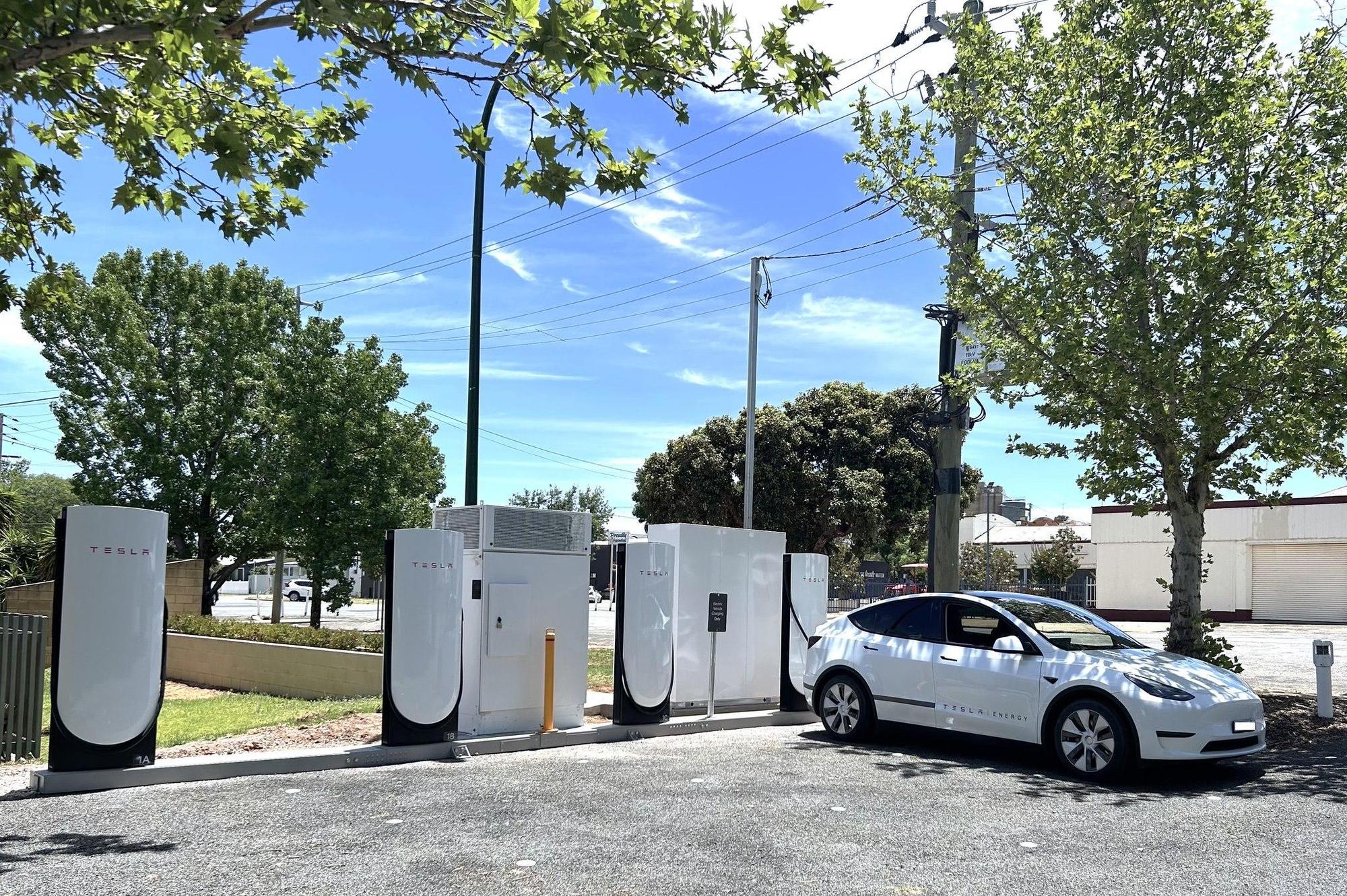 Narrandera Shire Library | Narrandera, NSW | EV Station
