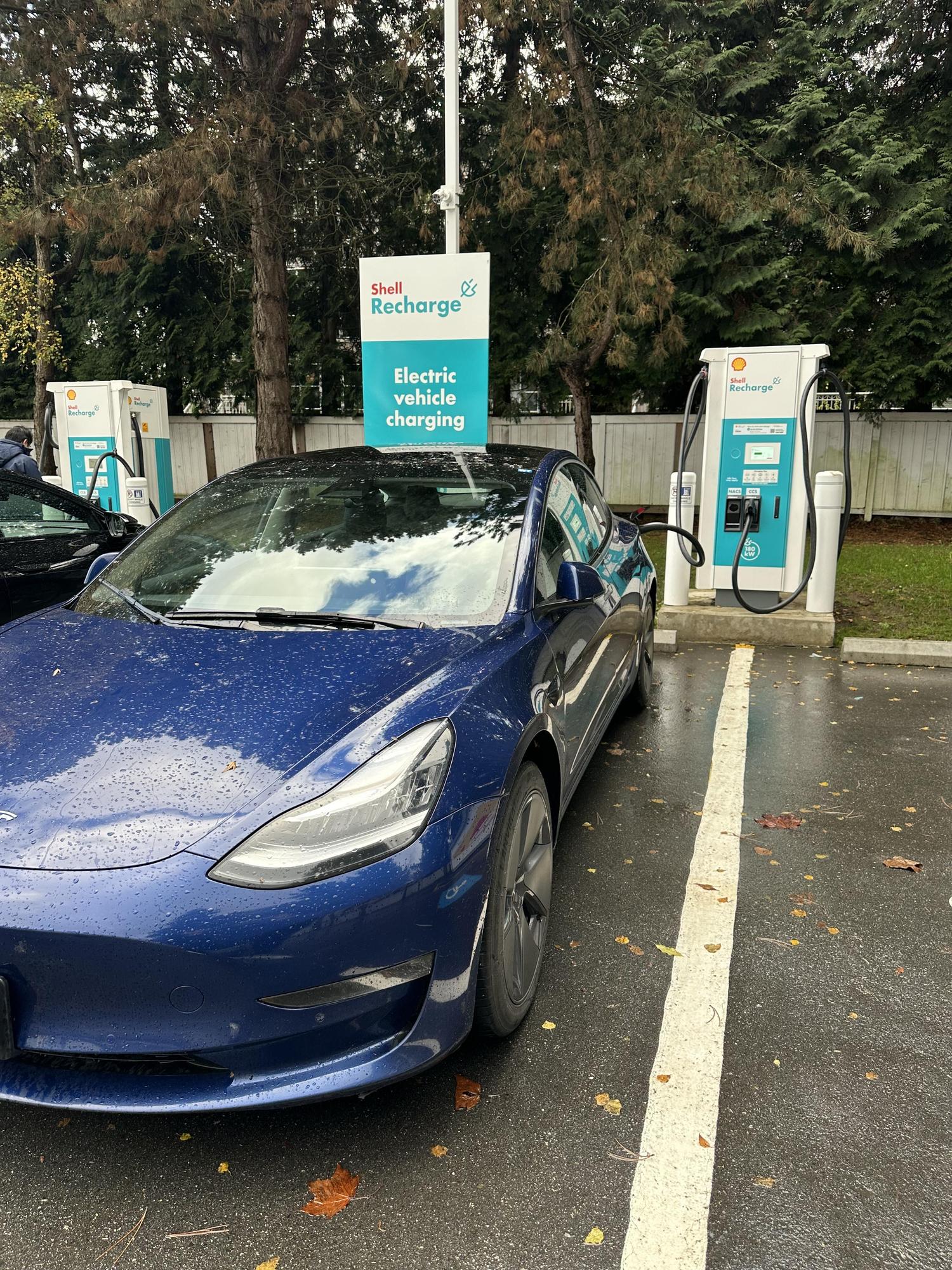 Shell 5511 Garden City Rd | Richmond, BC | EV Station