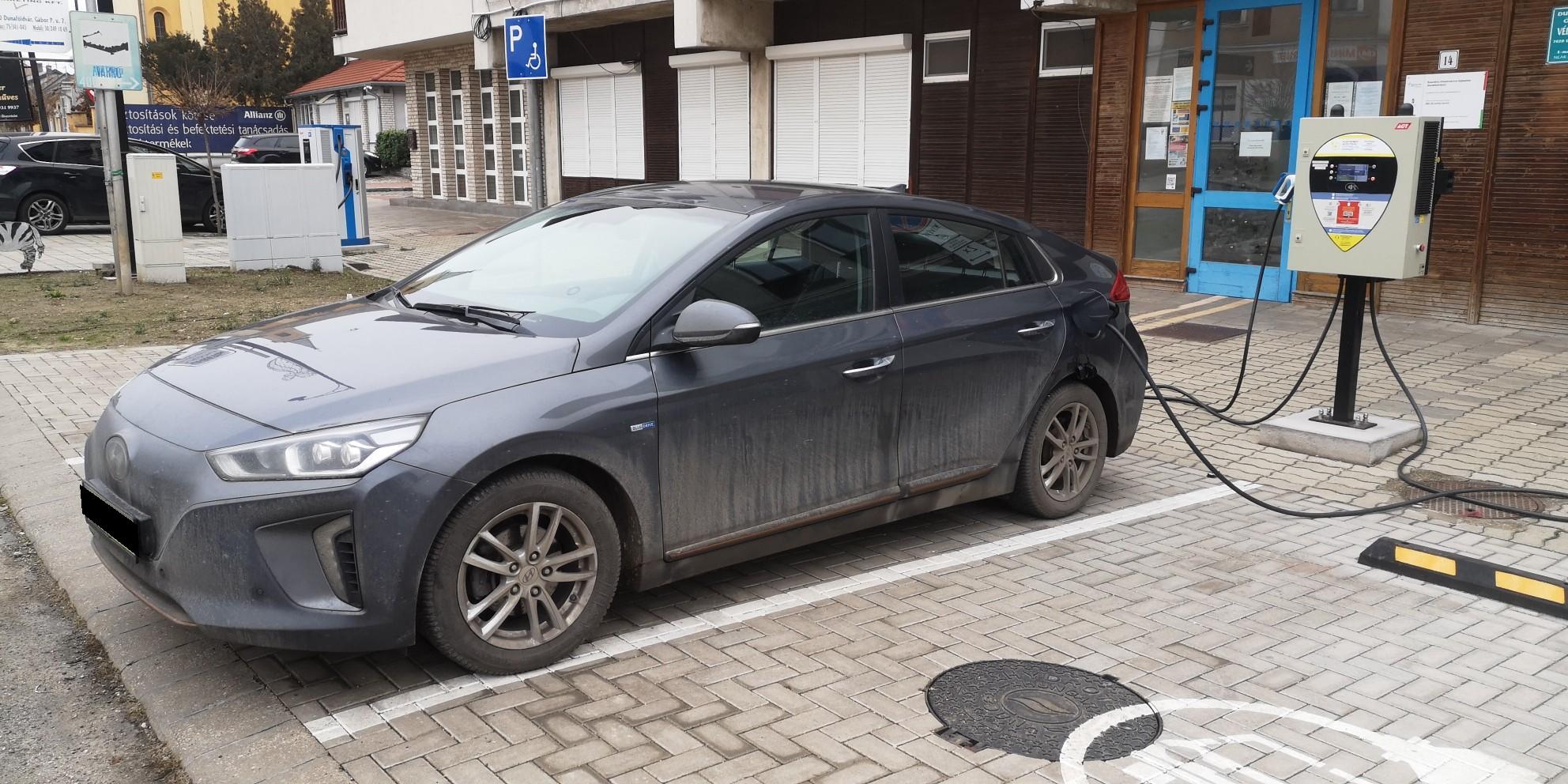 TEA. Dunaföldvár 50 kW DC - PT03005 | Dunaföldvár, Kossuth Lajos u. 14 ...