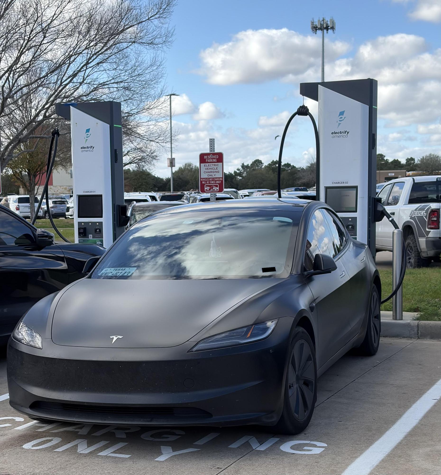 Houston Premium Outlets | Houston, TX | EV Station