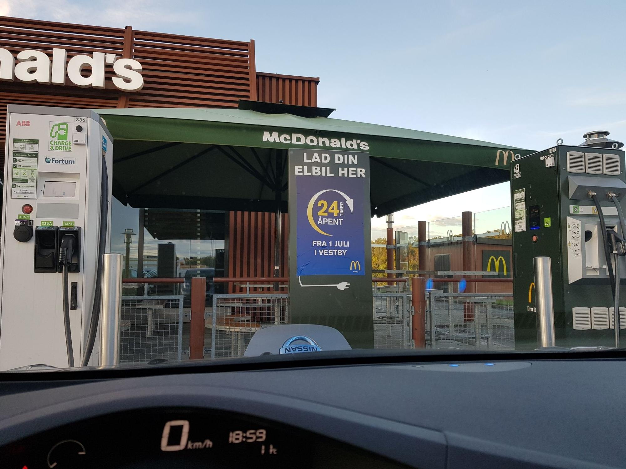 McDonald's | Kveldroveien 40, 1407 Vinterbro, Norway | EV Station
