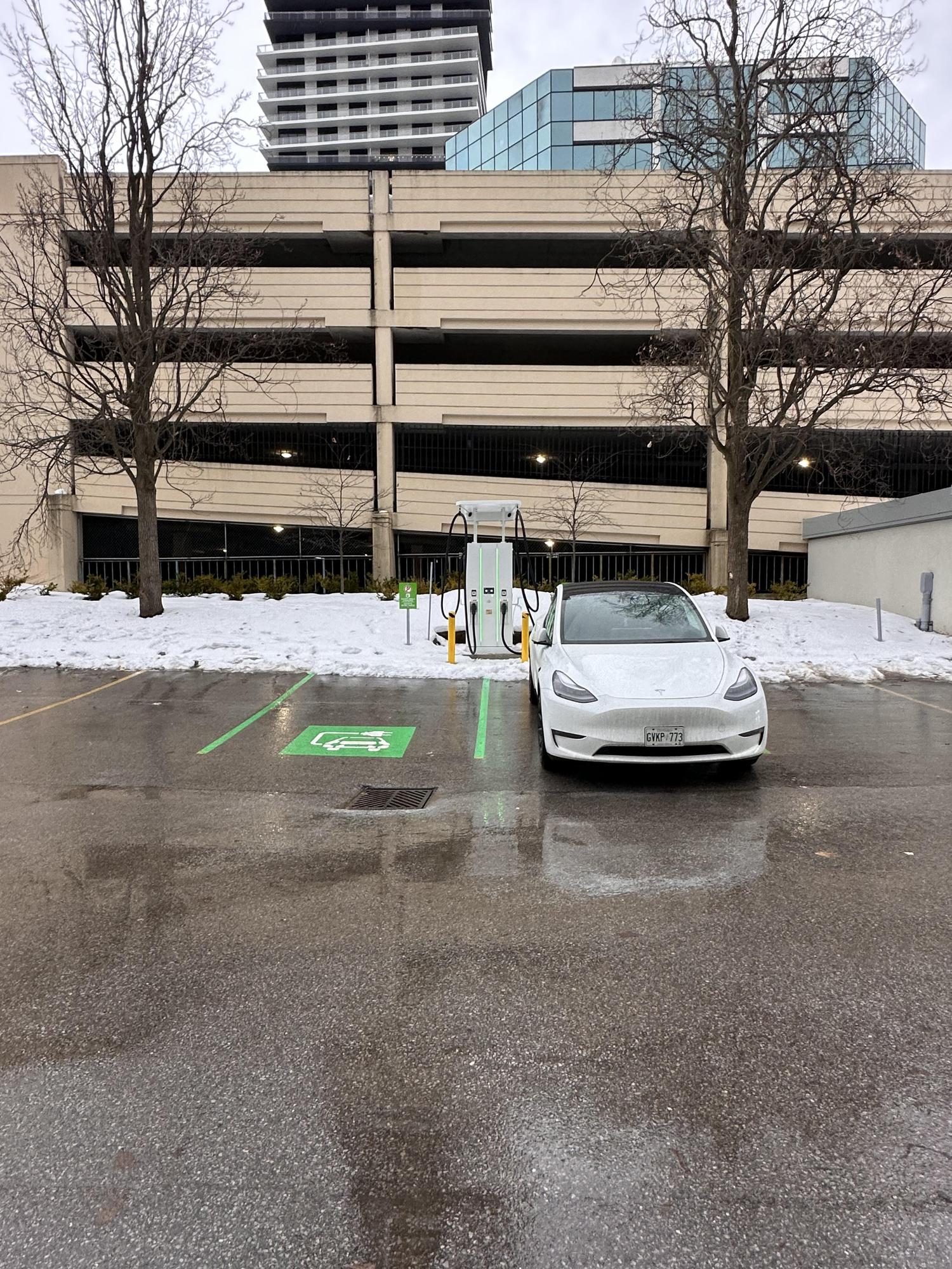 BlueStone Properties 180kW Surface Lot EV Charger | London, ON | EV Station