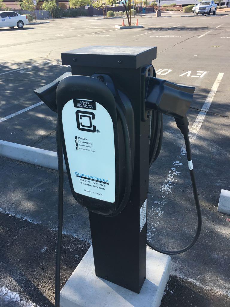 Salt River Project - Information Systems Building | Tempe, AZ | EV Station