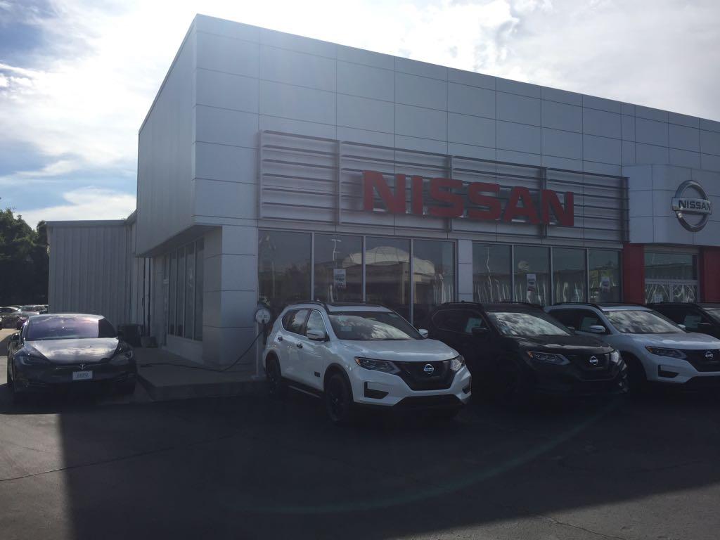Nissan Memering Motorplex | Vincennes, IN | EV Station