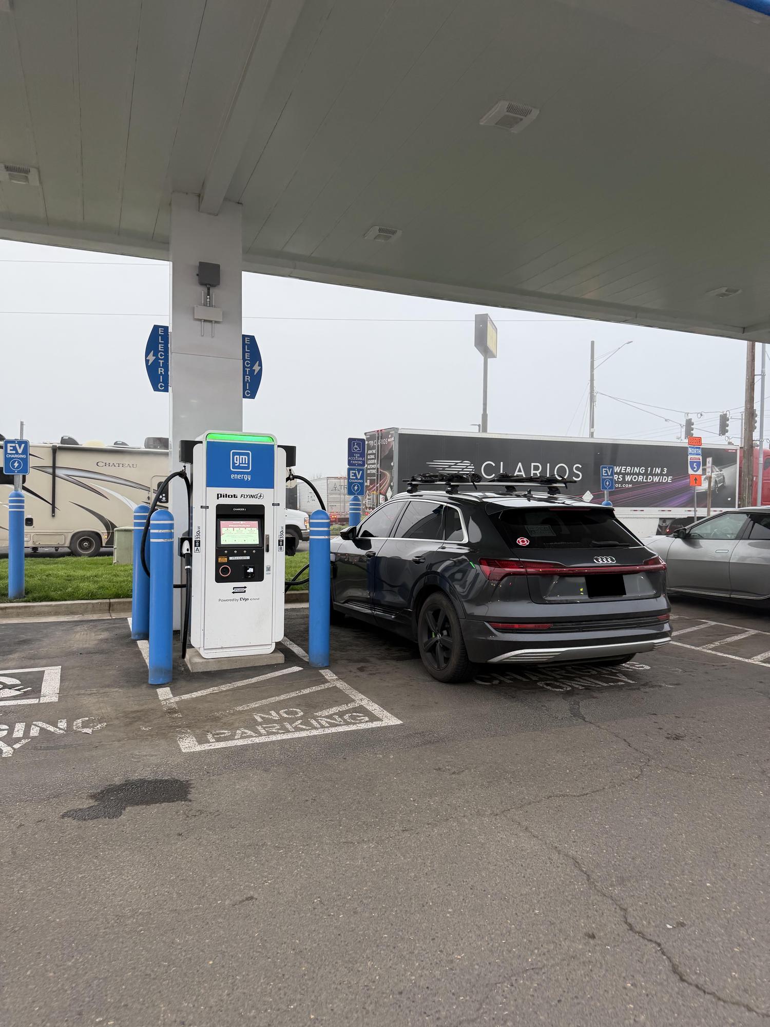 Flying J Travel Center | Aurora, OR | EV Station
