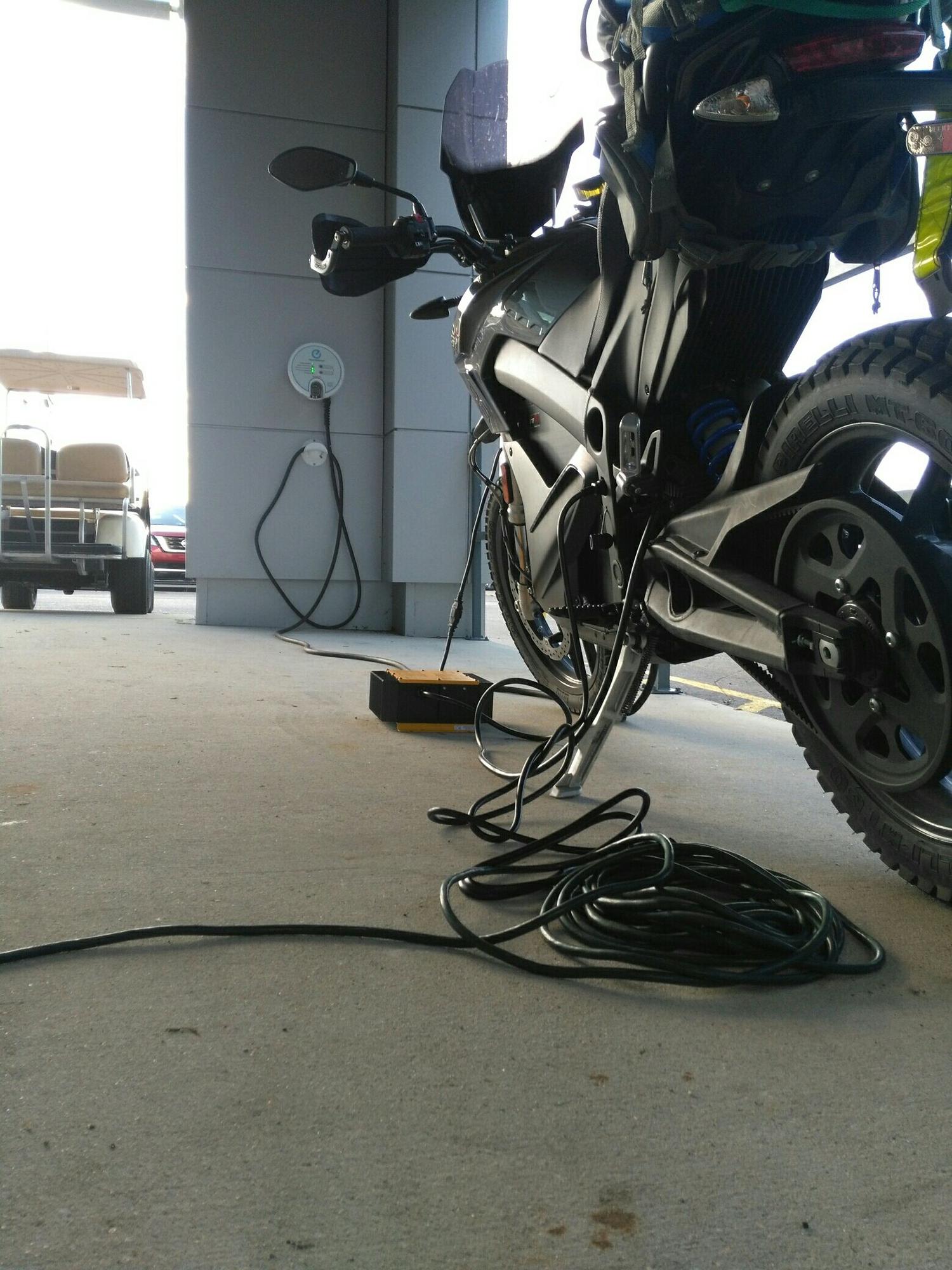 Lynn Layton Nissan | Decatur, AL | EV Station