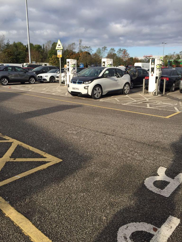 Lymm Services M6 / M56 (1) | Lymm, England | EV Station