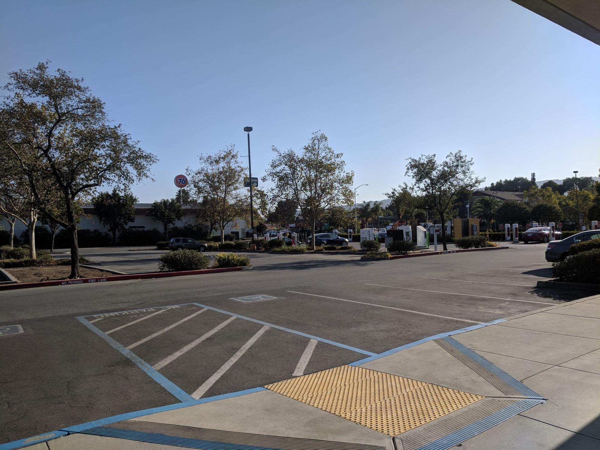 Gilroy Premium Outlets (4) | Gilroy, CA | EV Station