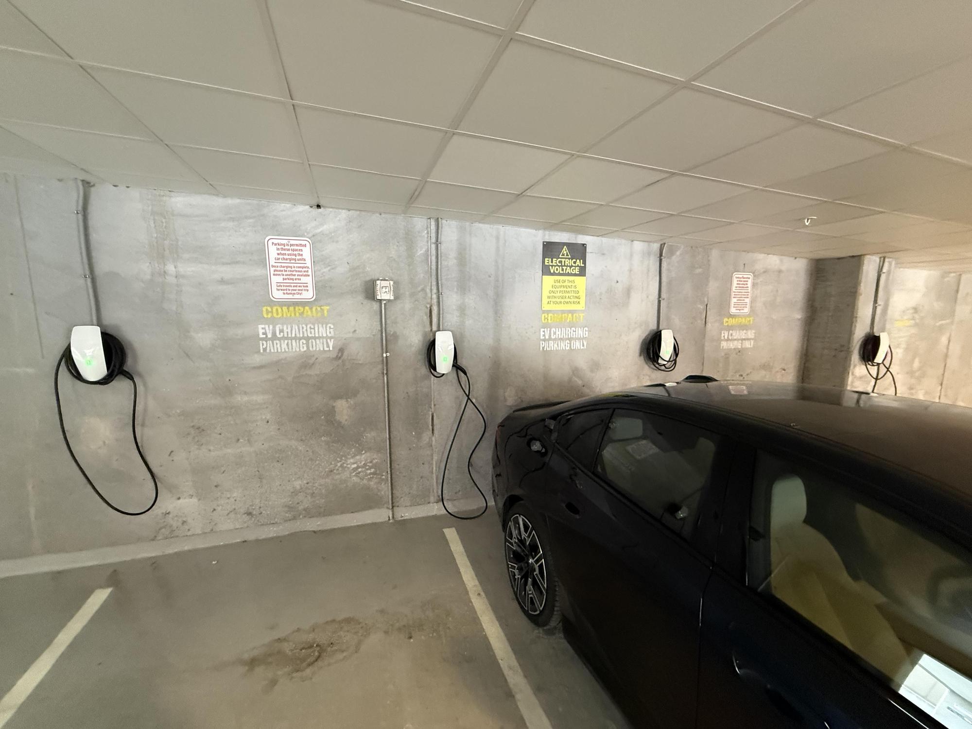 Aloft Kansas City Country Club Plaza | KCMO, MO | EV Station