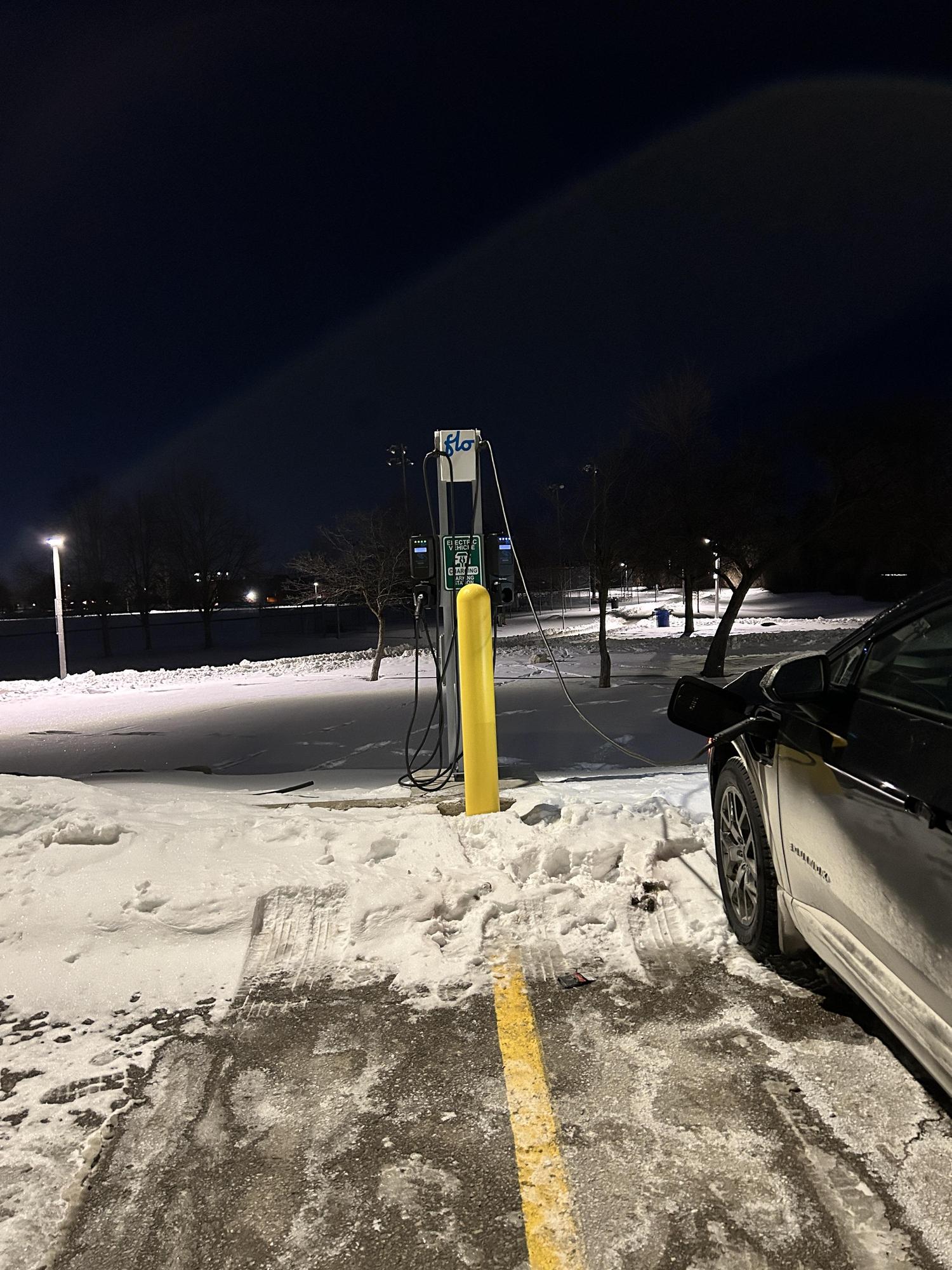 Maple Lions Memorial Arena | Vaughan, ON | EV Station