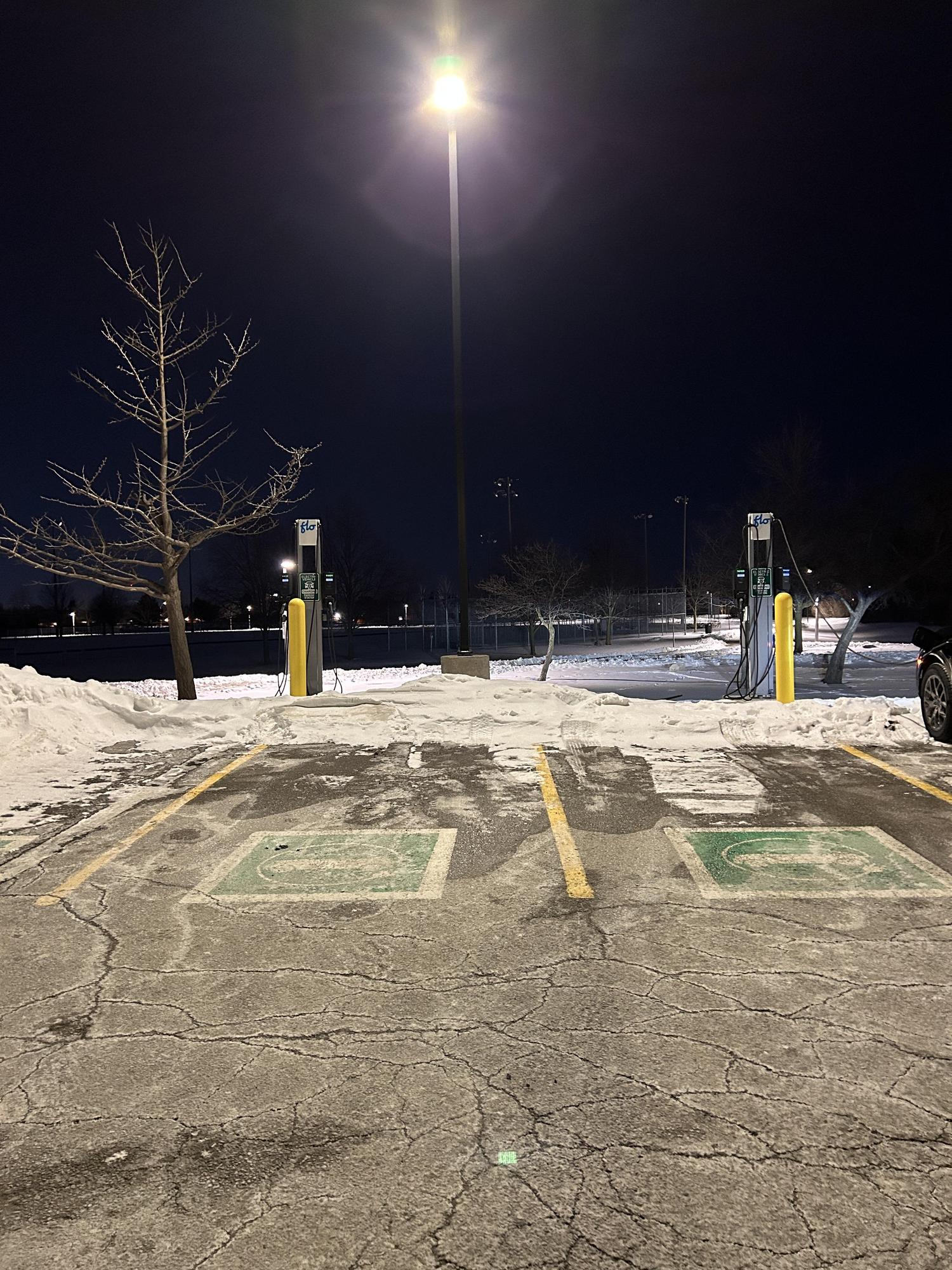 Maple Lions Memorial Arena | Vaughan, ON | EV Station