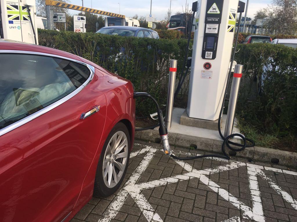 Folkestone Services M20 | Stop 24 Services, M20 Motorway Jct 11 ...