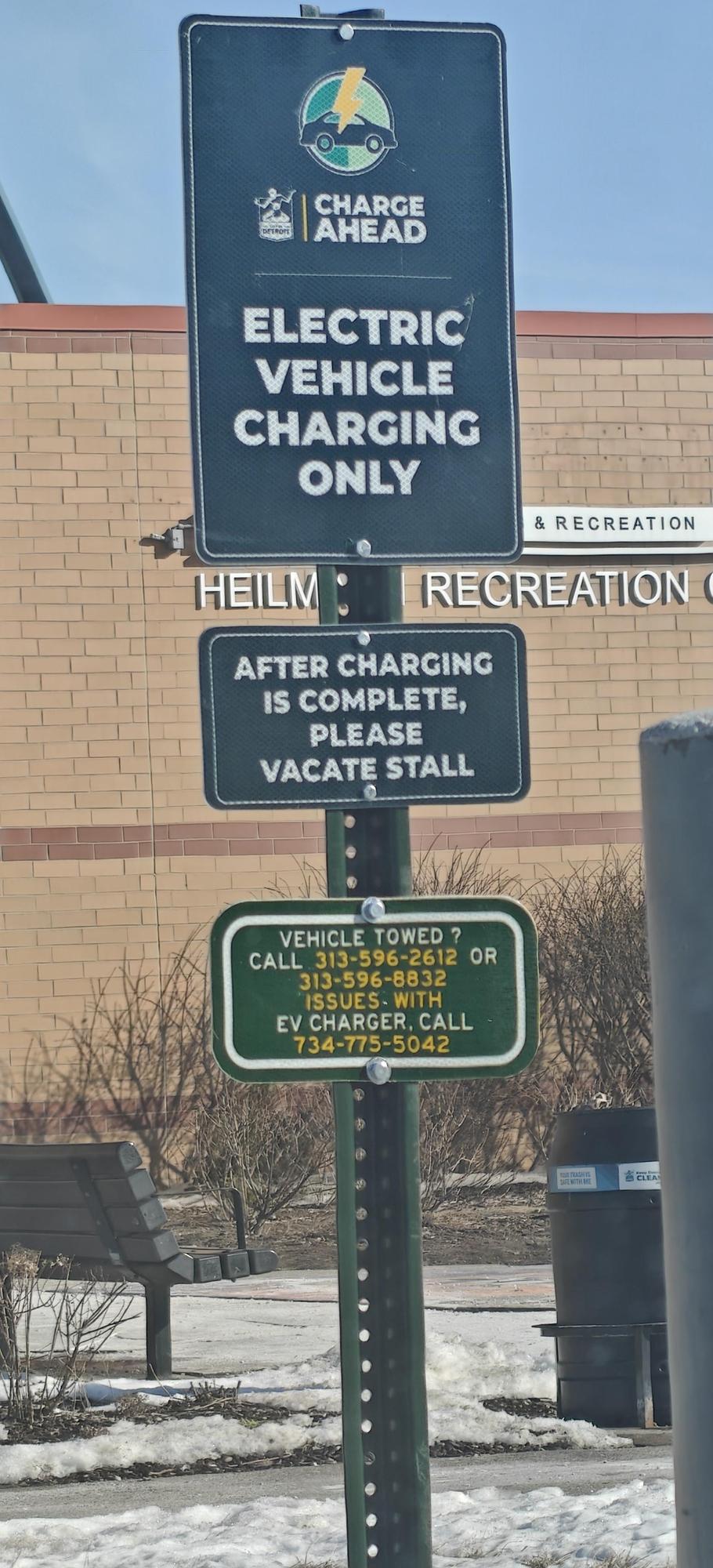 Heilmann Community Center | Detroit, MI | EV Station