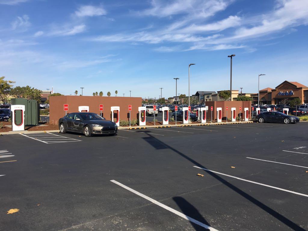 Harden Ranch Plaza | Salinas, CA | EV Station