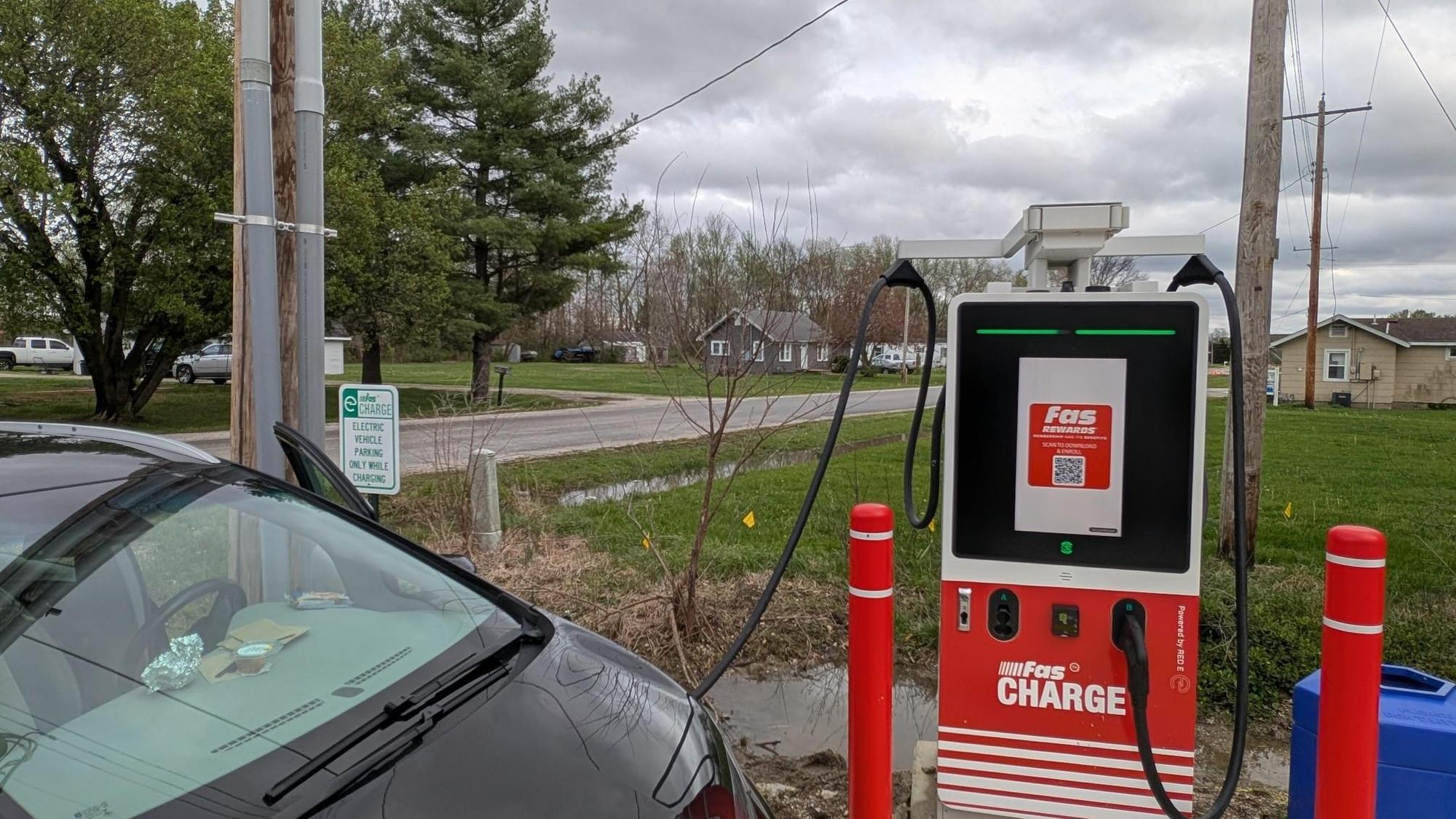 Fas Mart | St Elmo, IL | EV Station