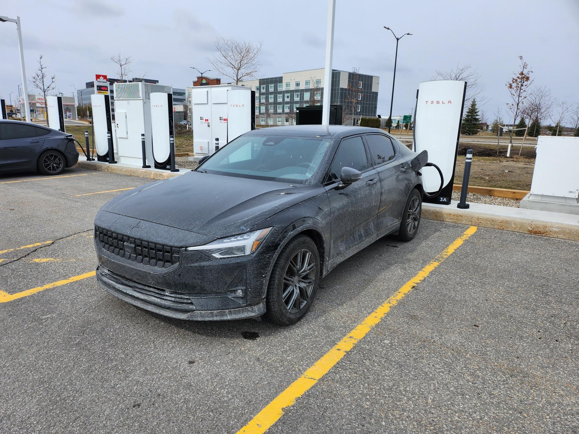 Tanger Ottawa - Food Court | Ottawa, ON | EV Station