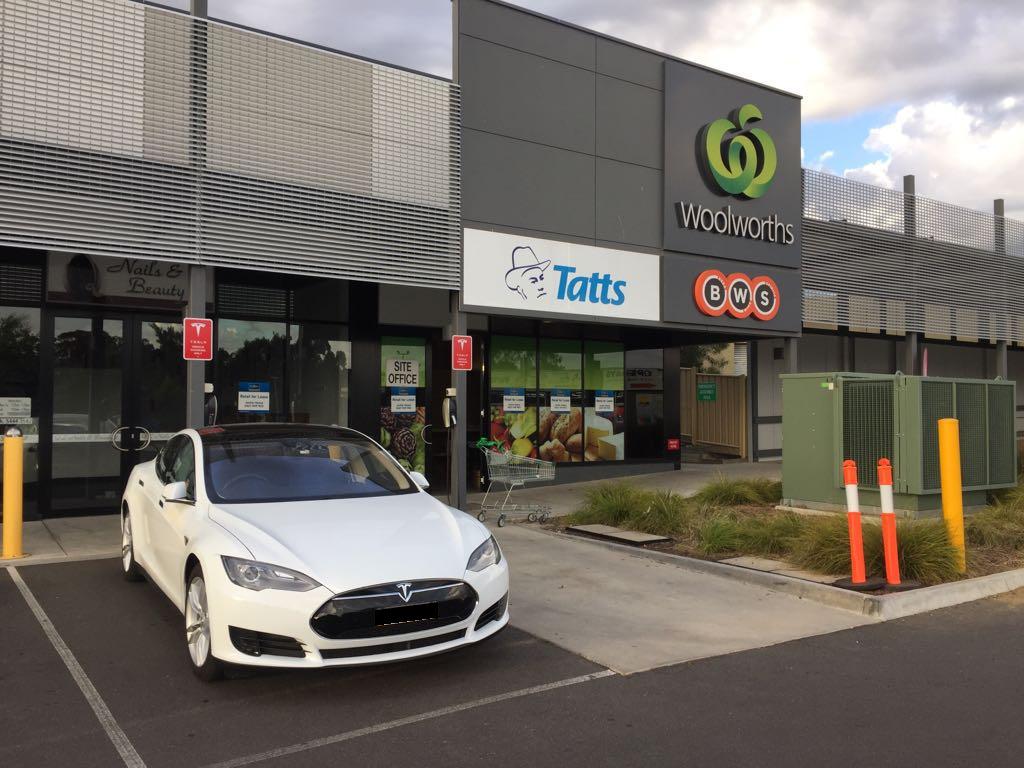 Strath Village Shopping Centre - Woolworths (1) | Kennington, VIC | EV ...