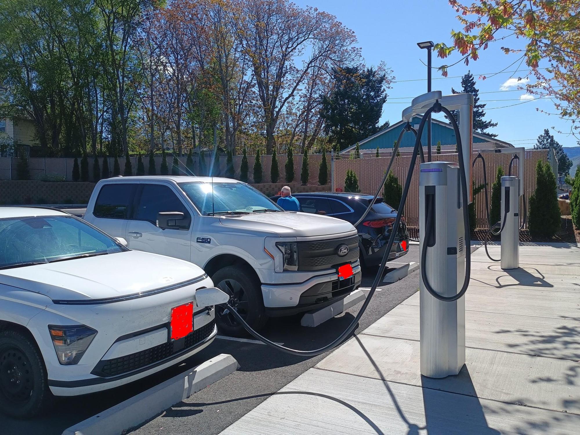 Douglas County PUD | East Wenatchee, WA | EV Station