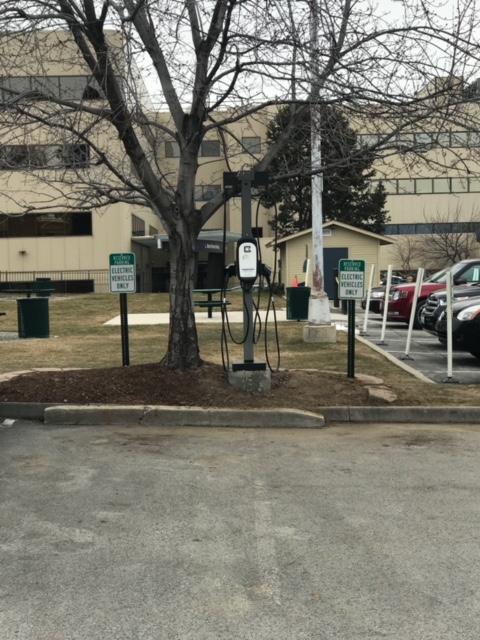 Confluence Health - Mares Building | Wenatchee, WA | EV Station