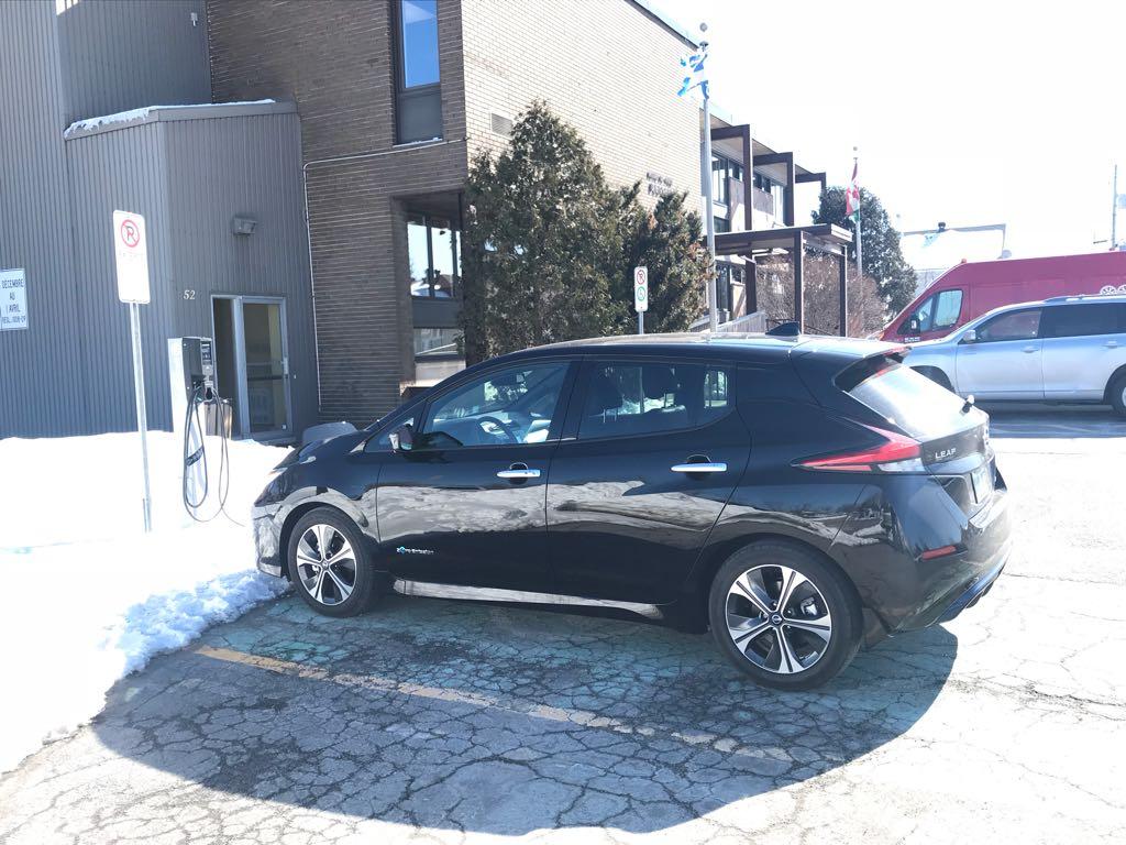 Hôtel de ville Delson | Delson, QC | EV Station