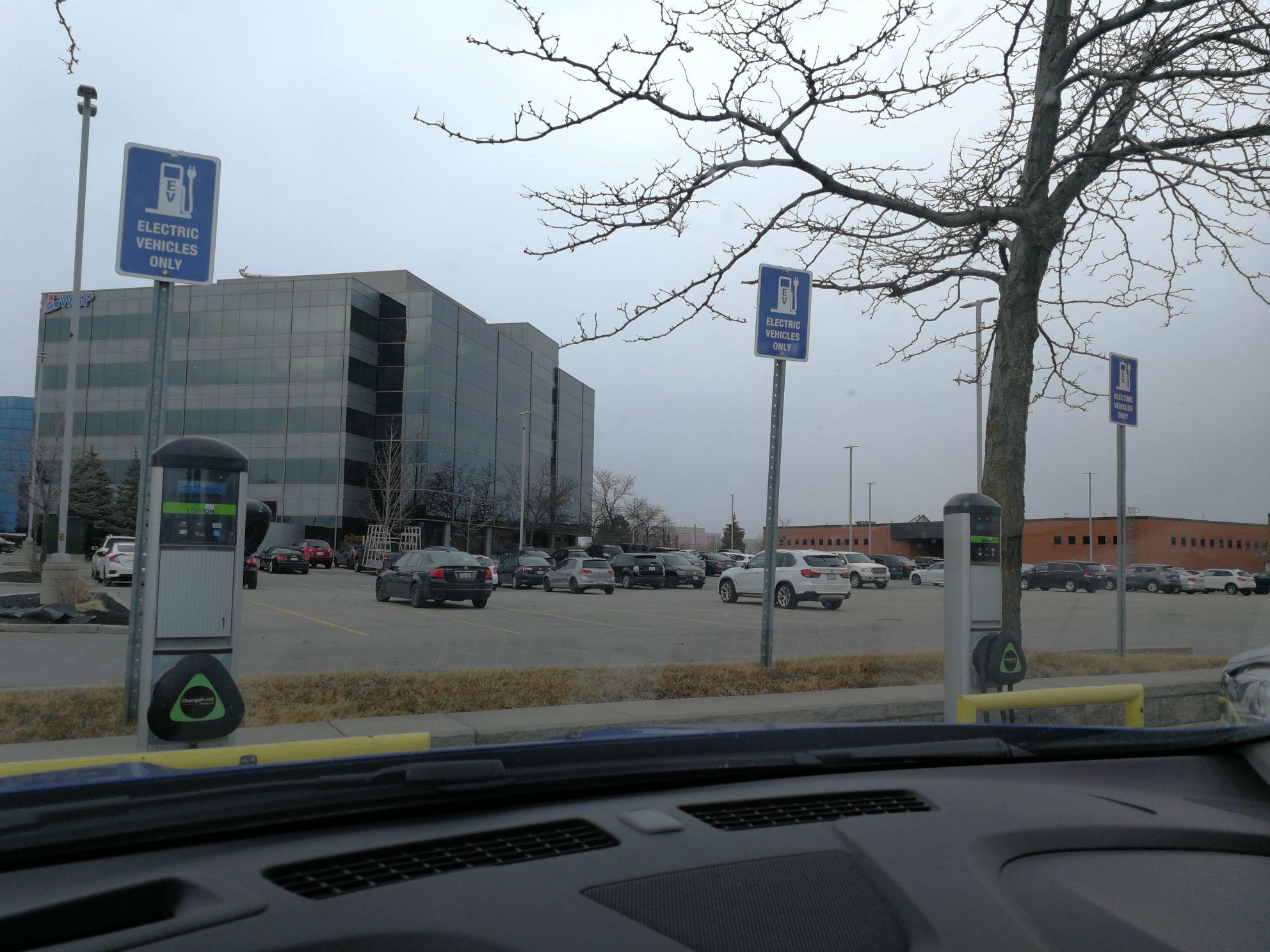 Rogers Data center | Markham, ON | EV Station