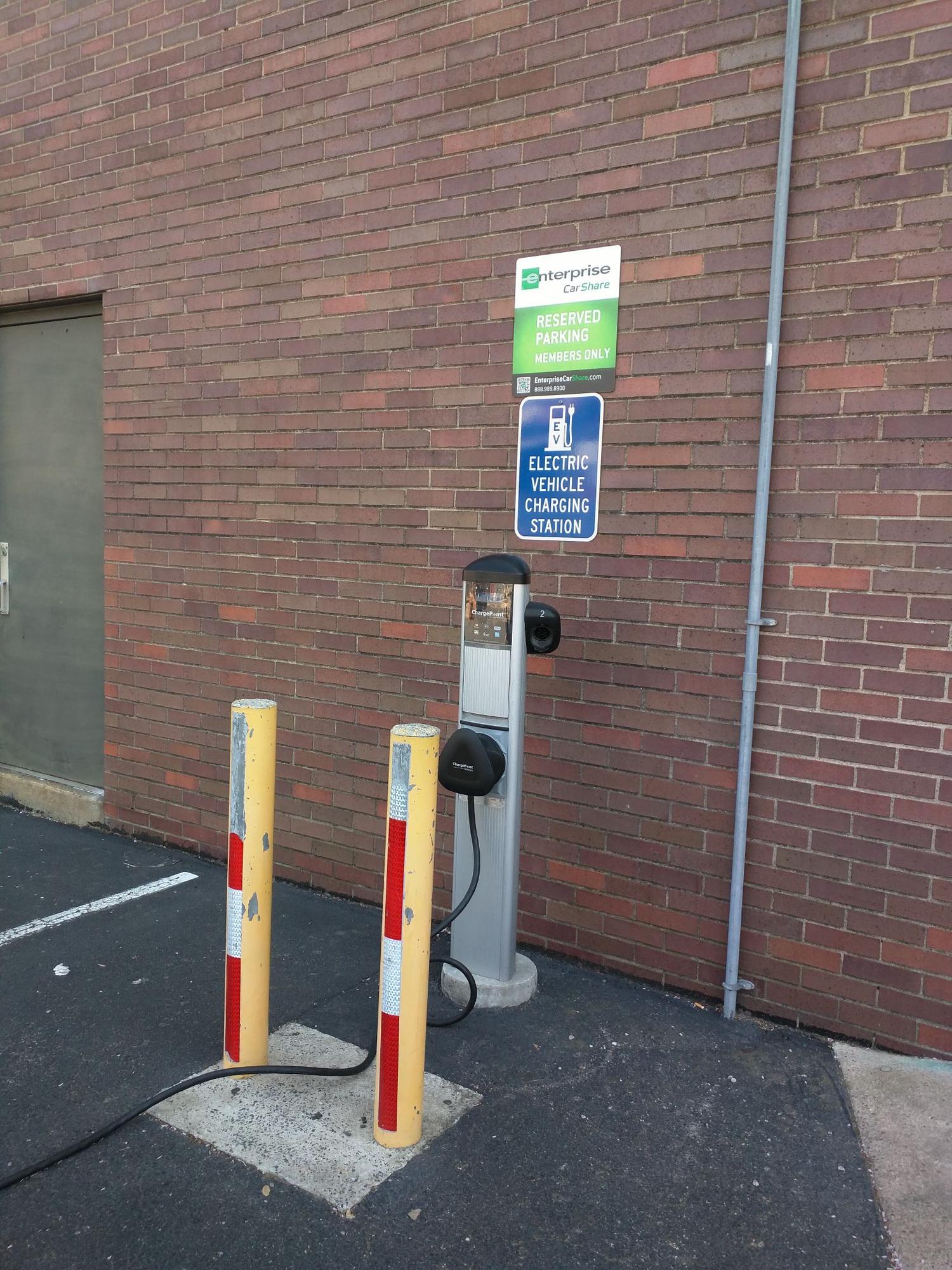 Local 98 IBEW | Philadelphia, PA | EV Station