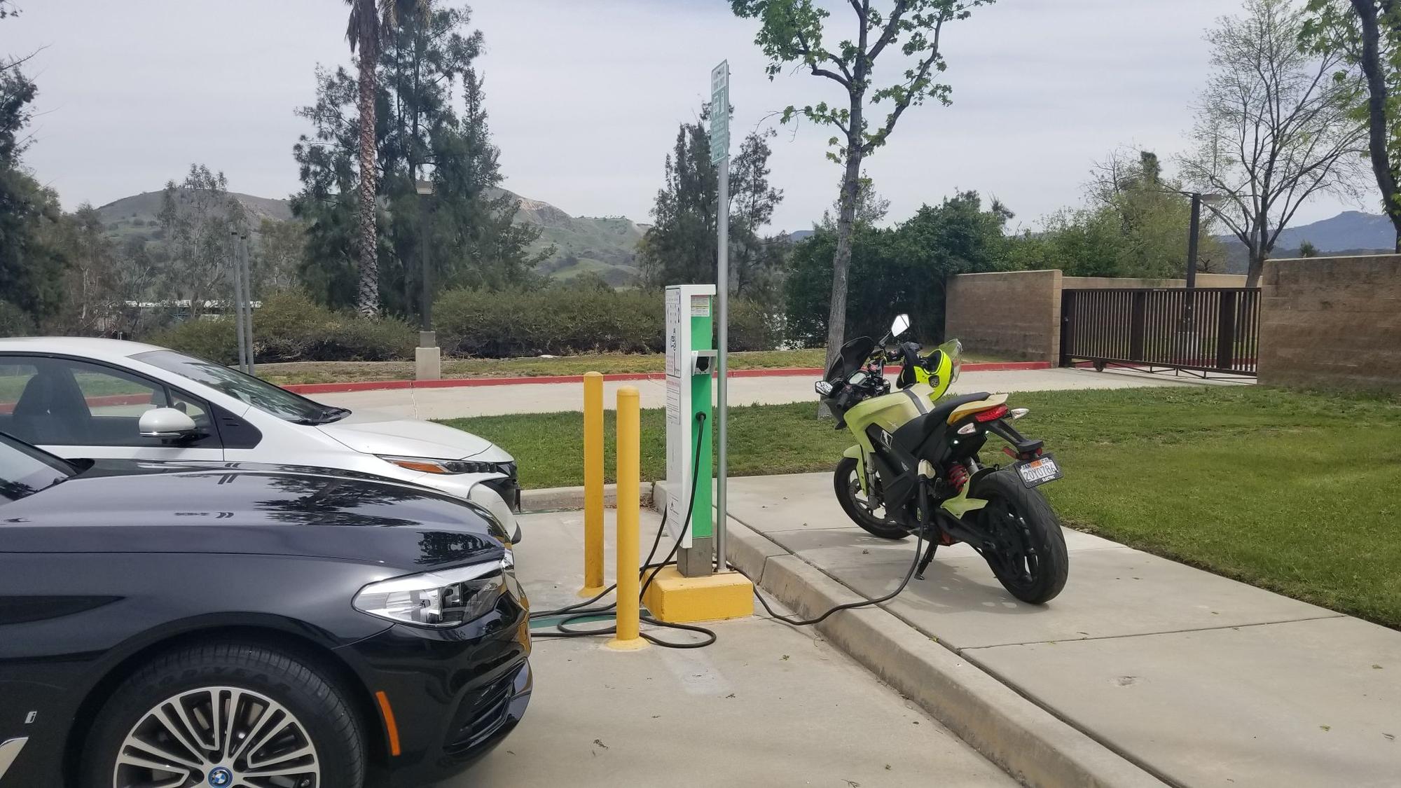 LA County Sheriff Lost Hills | Calabasas, CA | EV Station