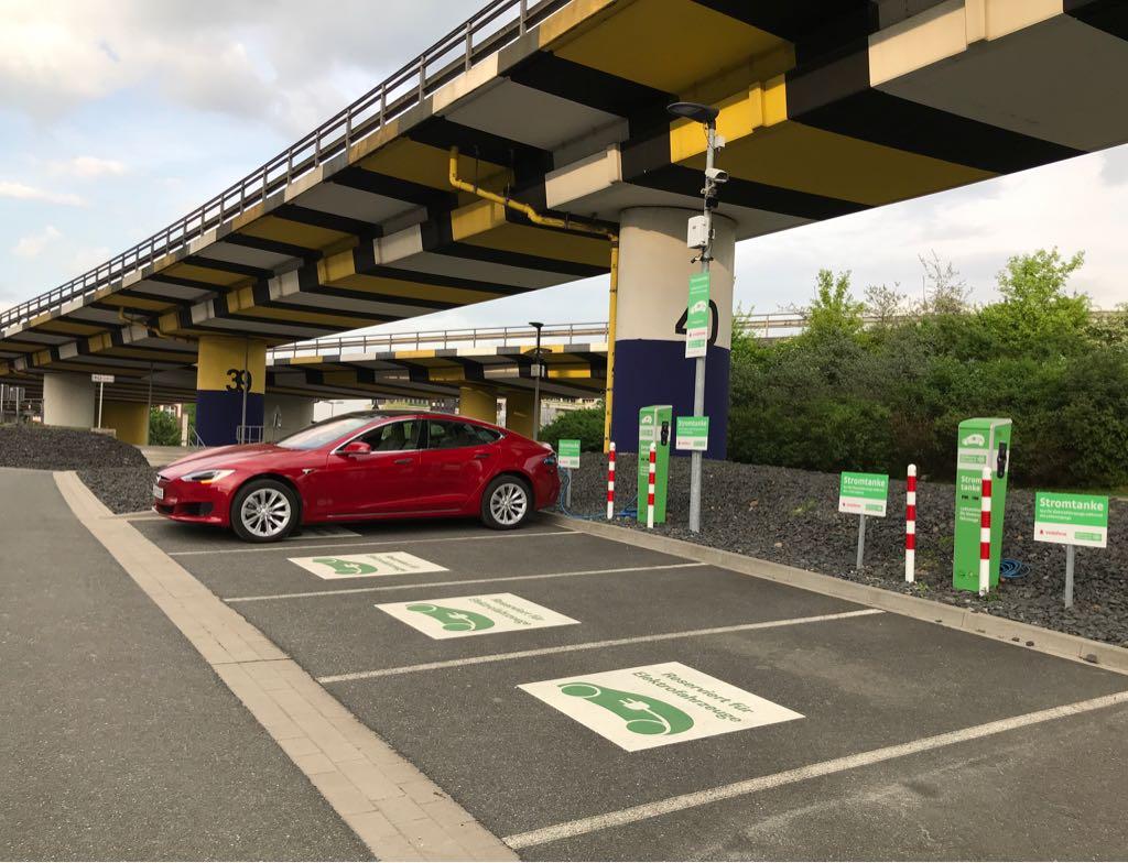 Vodafone Parking (4x 22kW) | Düsseldorf, NRW | EV Station