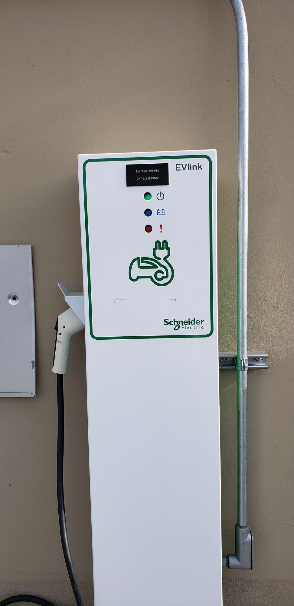 UCLA - Parking Structure 8 | Los Angeles, CA | EV Station