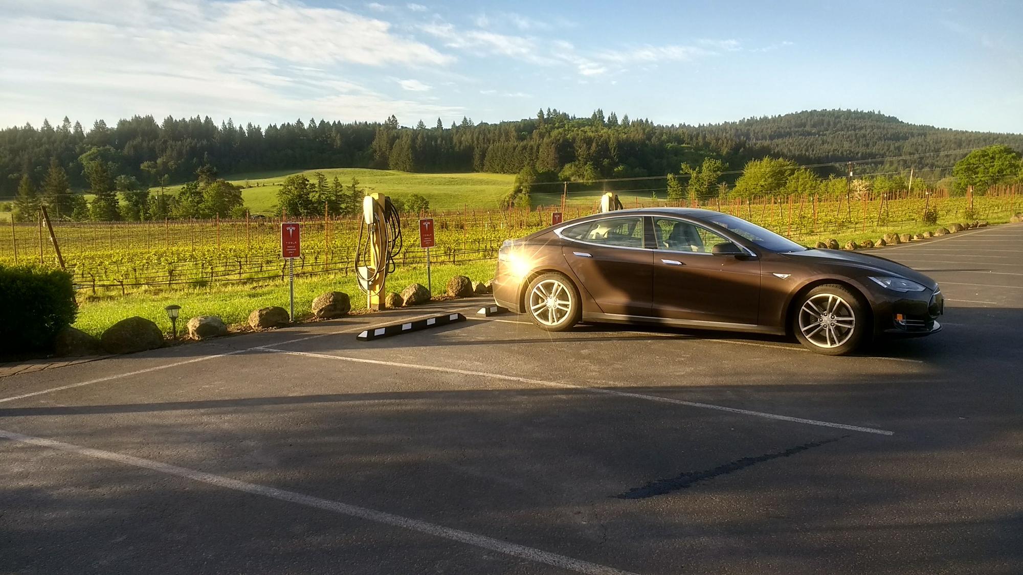 Zenith Vineyard | Salem, OR | EV Station