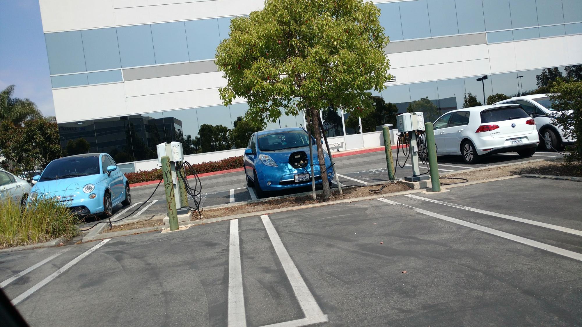 Moog Aircraft Group | Torrance, CA | EV Station