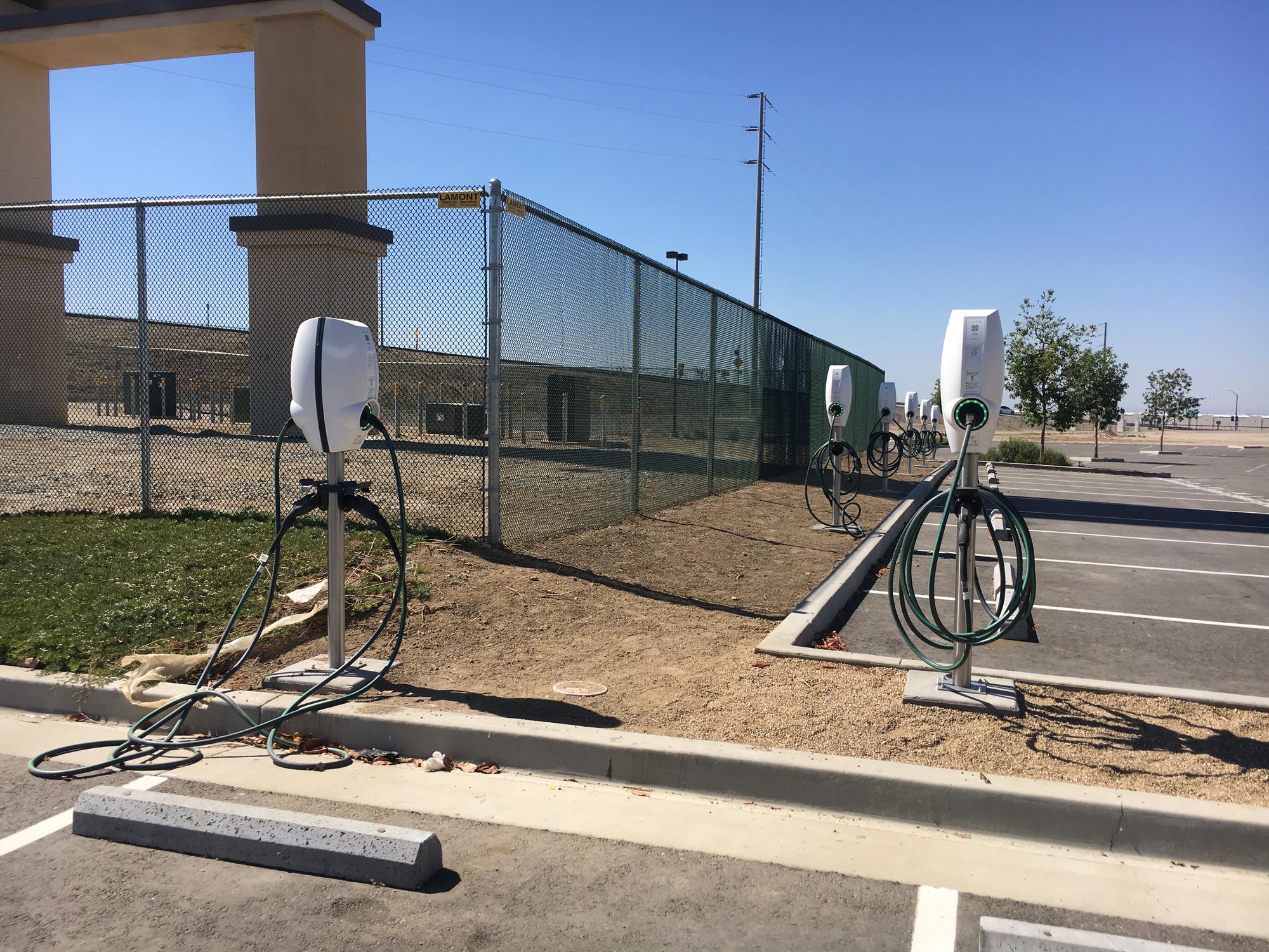Outlets at Tejon | Arvin, CA | EV Station