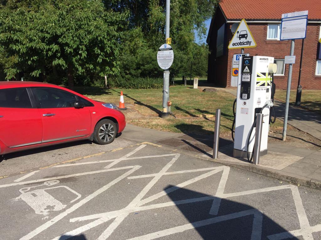 Doncaster Services M18 | Hatfield, England | EV Station