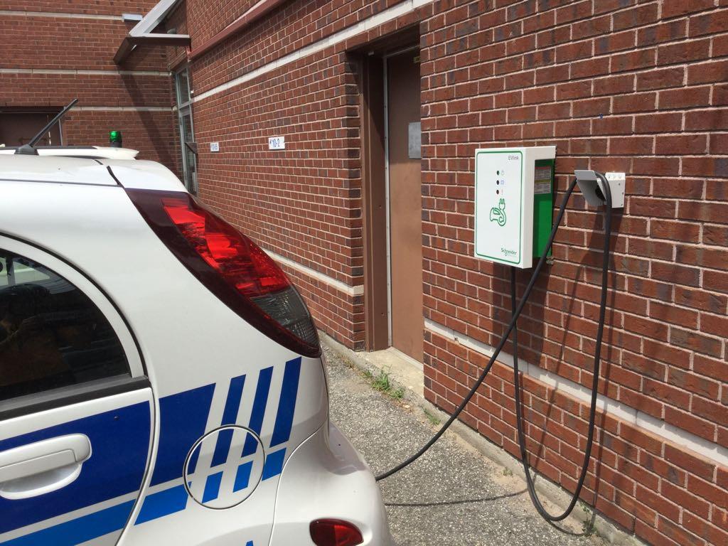 SPVM Poste de quartier 10 | Montréal, QC | EV Station