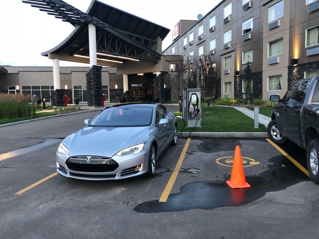 Best Western Plus | Leduc, AB | EV Station